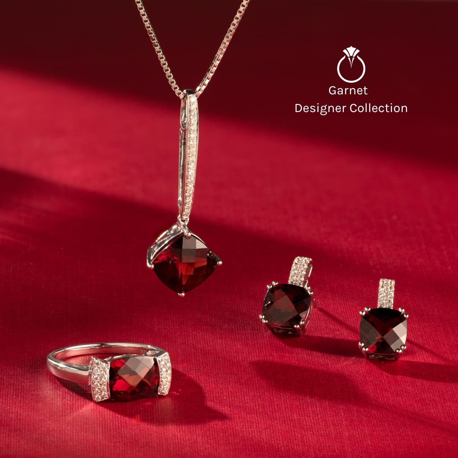 PEORA 14K Yellow Gold Garnet and Diamond Pendant for Women, Genuine Gemstone Birthstone, Oval Shape, 7x5mm, 1 Carat total