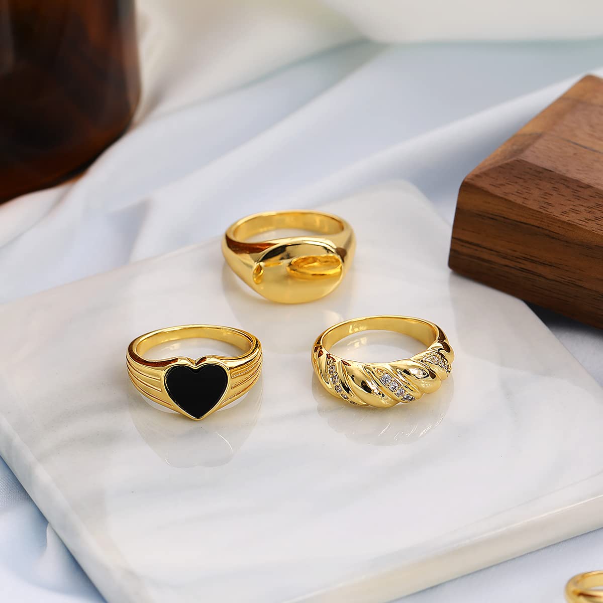 WFYOU 8PCS 18K Gold Plated Chunky Rings for Women Thick Dome Chunky Gold Ring Set Croissant Signet Minimalist Statement Ring Jewelry Size 5-9