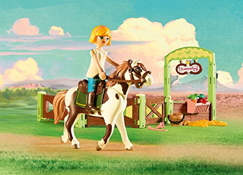 Playmobil DreamWorks Spirit Abigail & Boomerang with Horse Stall