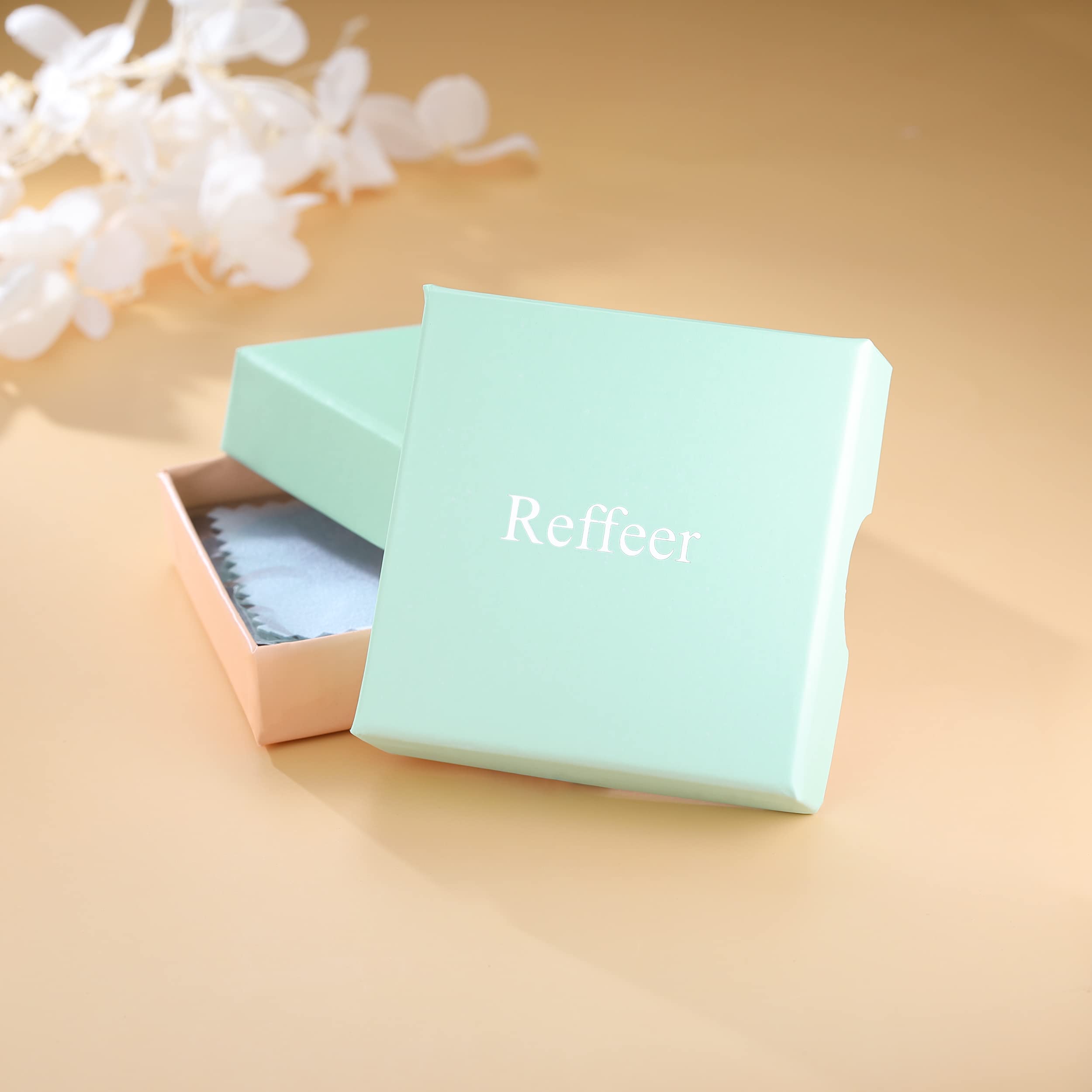 Reffeer Solid 925 Sterling Silver Daisy Stud Earrings Flower for Women Tiny Flower Stud Earrings Spring (A-Silver)