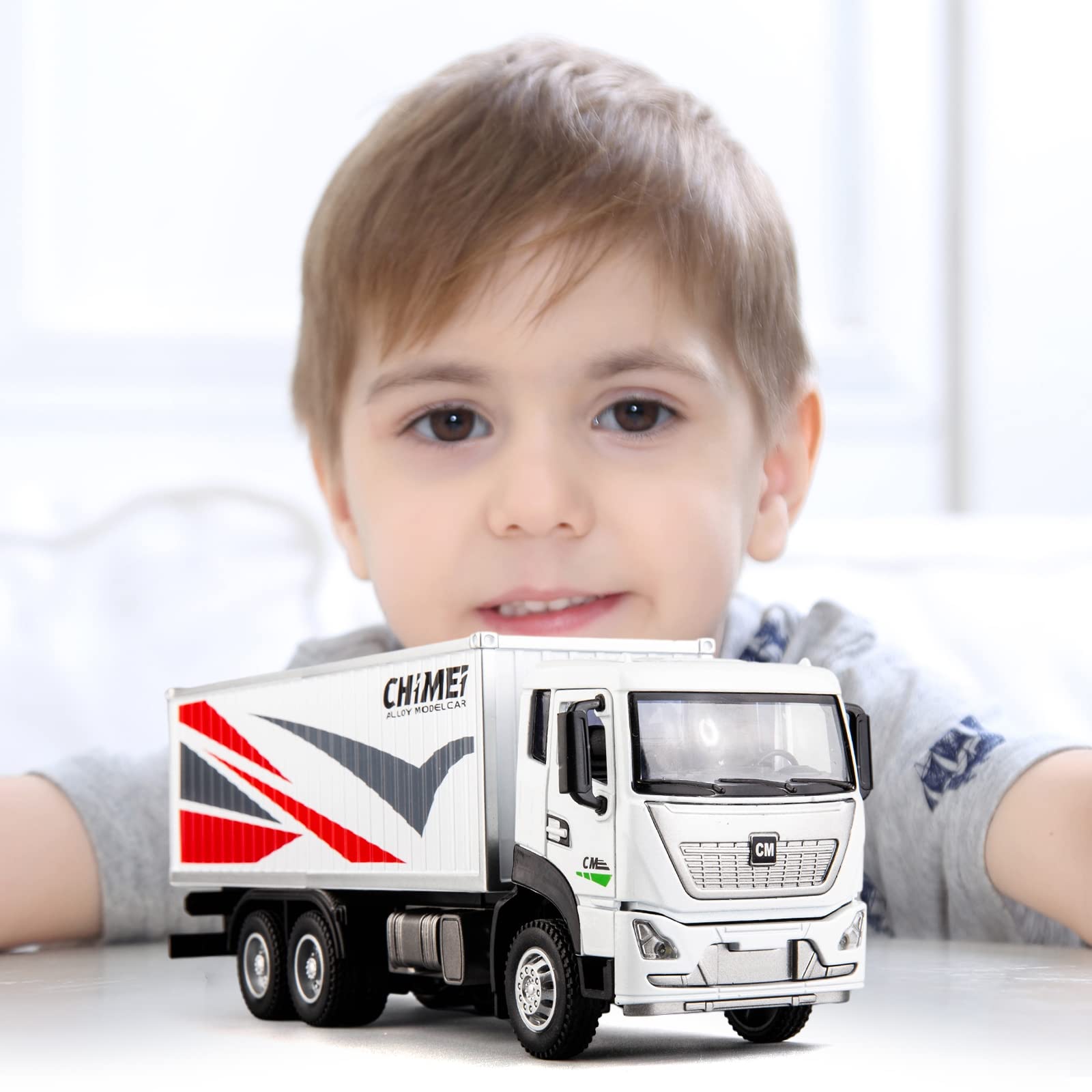 TGRCM-CZ 1/32 Scale Cargo Truck Transport Vehicles Toys,Pull Back Alloy Car with Light and Sound,Open Door for Kids Gift