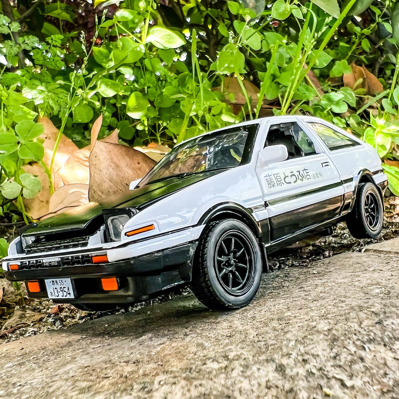 WAKAKAC Initial D AE86 Diecast Car Model Alloy Collectible Pull Back Toy Car with Light and Sound Toy Vehicle Door Can Be Opened(White&Black)