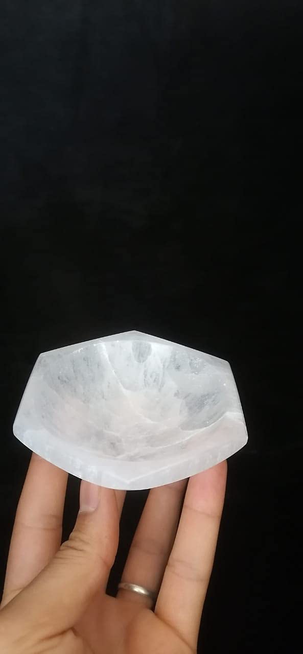 Selenite Bowl Round, Moroccan Handemade Bowl Polished Size Around 10×3 cm 340 gr, White (Shape Hexagon)
