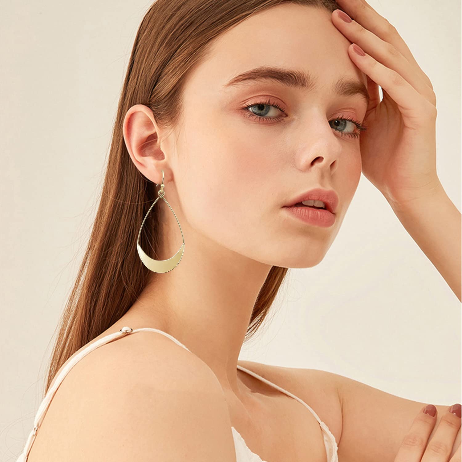 TIANHONGYAN Simple Lightweight Drop Dangle Earrings Boho Gold and Silver Teardrop Earrings for Women Jewelry Gifts (gold)