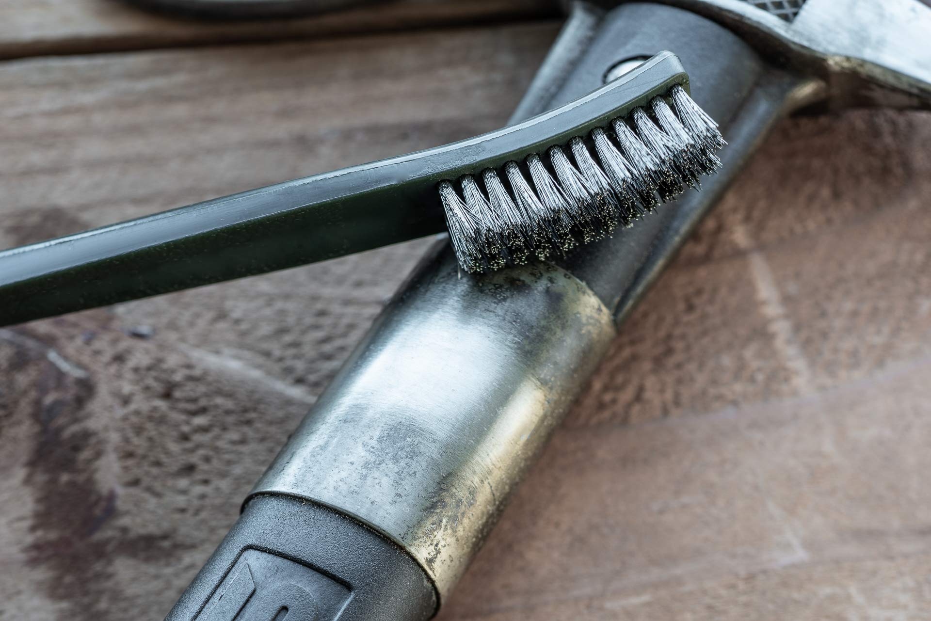 SE 7� Double-Ended Cleaning Brushes with Stainless Steel Bristles (12-Pack) - 7621SB-12