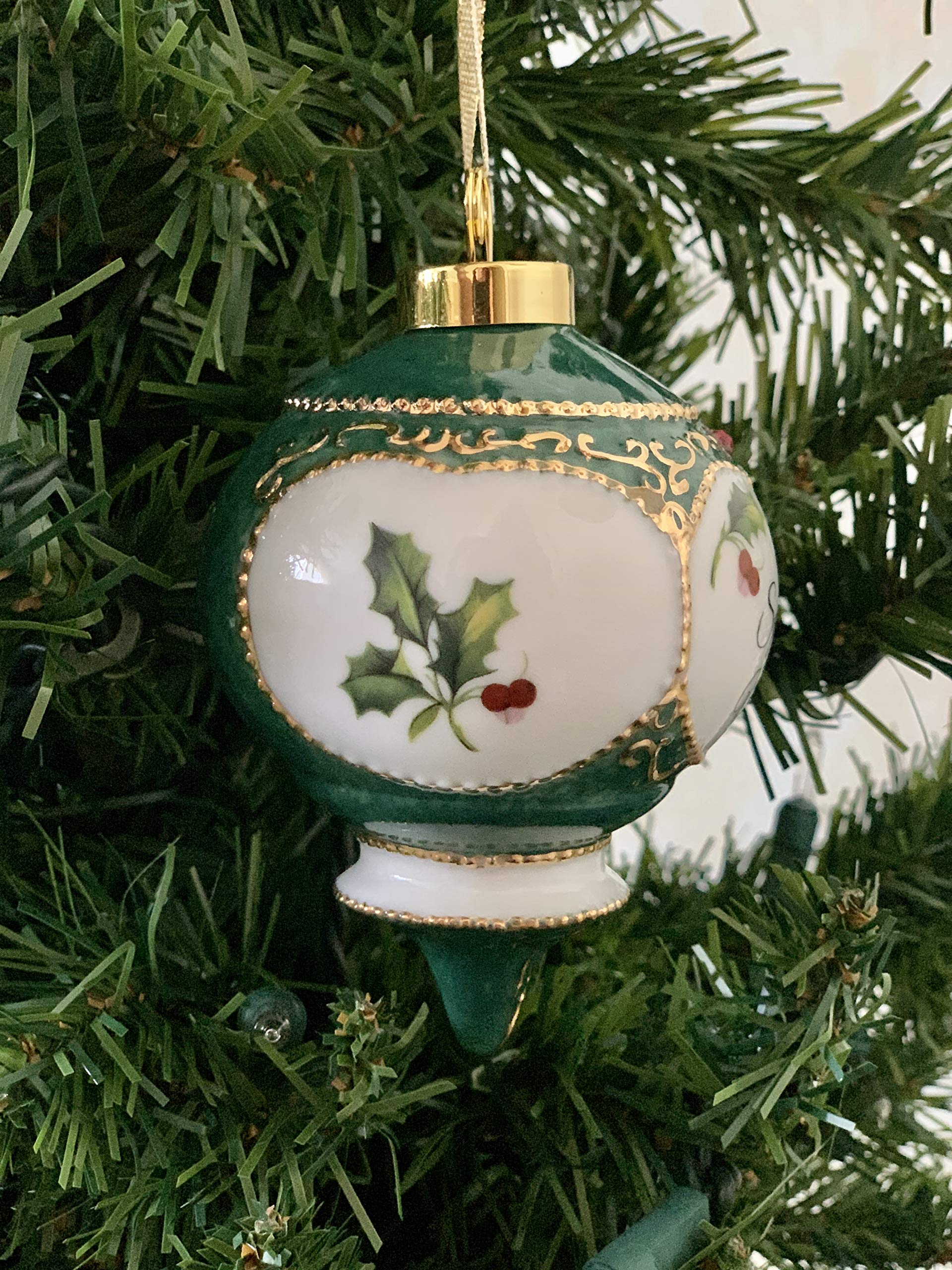 Special Nurse Victorian Ball Hanging Holiday Ornament - Perfect Thank You Gift for Nurse/Caretaker for Christmas