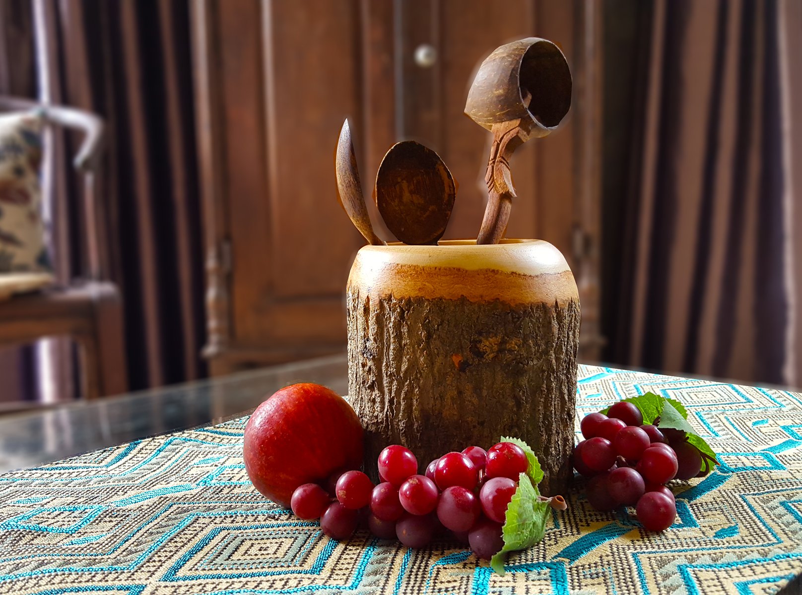 RoRo Wood Branch Utensil and Stationary Holder with Bark, 5"