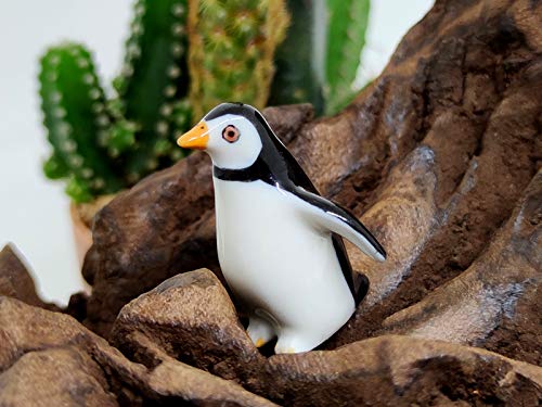 SSJSHOP Penguin Tiny Dollhouse Figurines Ceramic Hand Painted Animals Collectible Small Gift Home Garden Decor (V1)