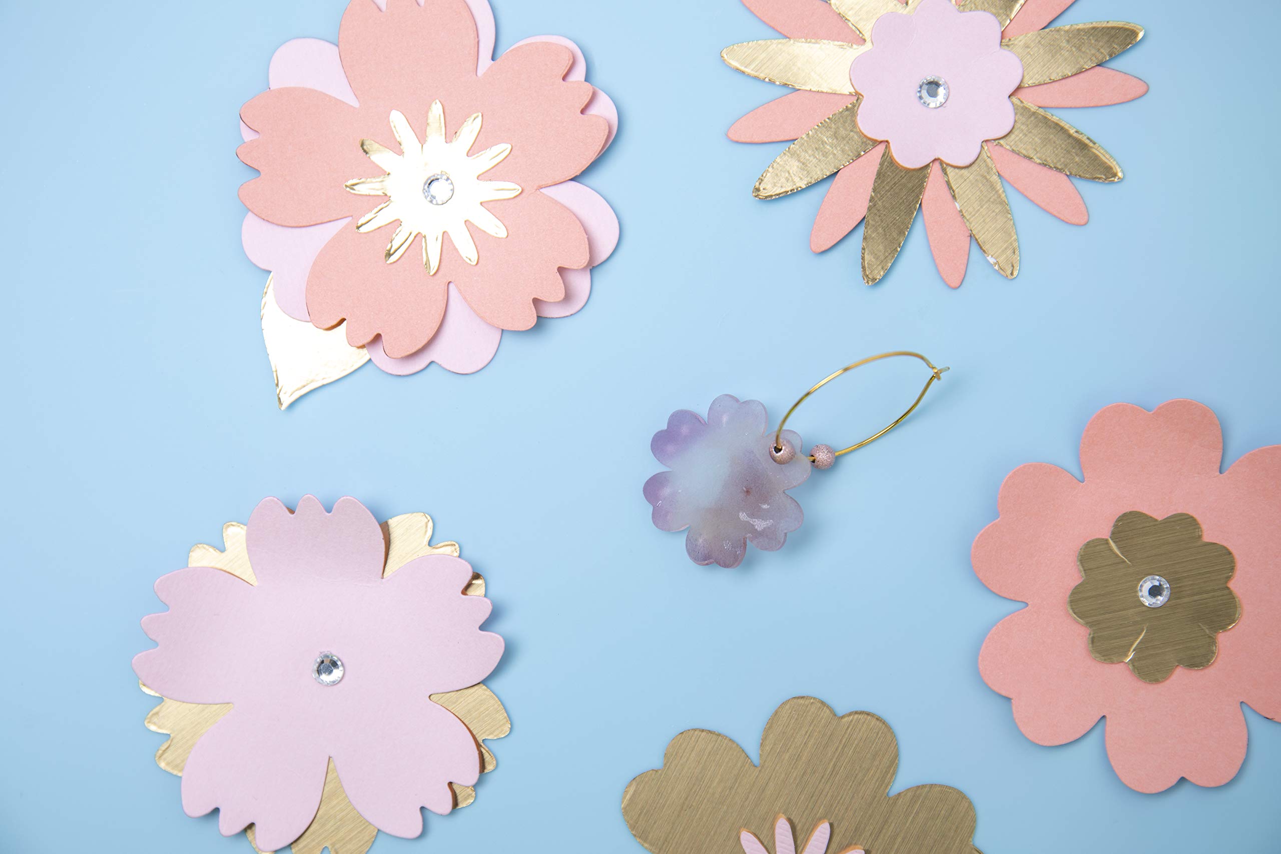 Sizzix Bigz Die , Bold Blossoms by Laura Kate Cutting dies, Multicolor