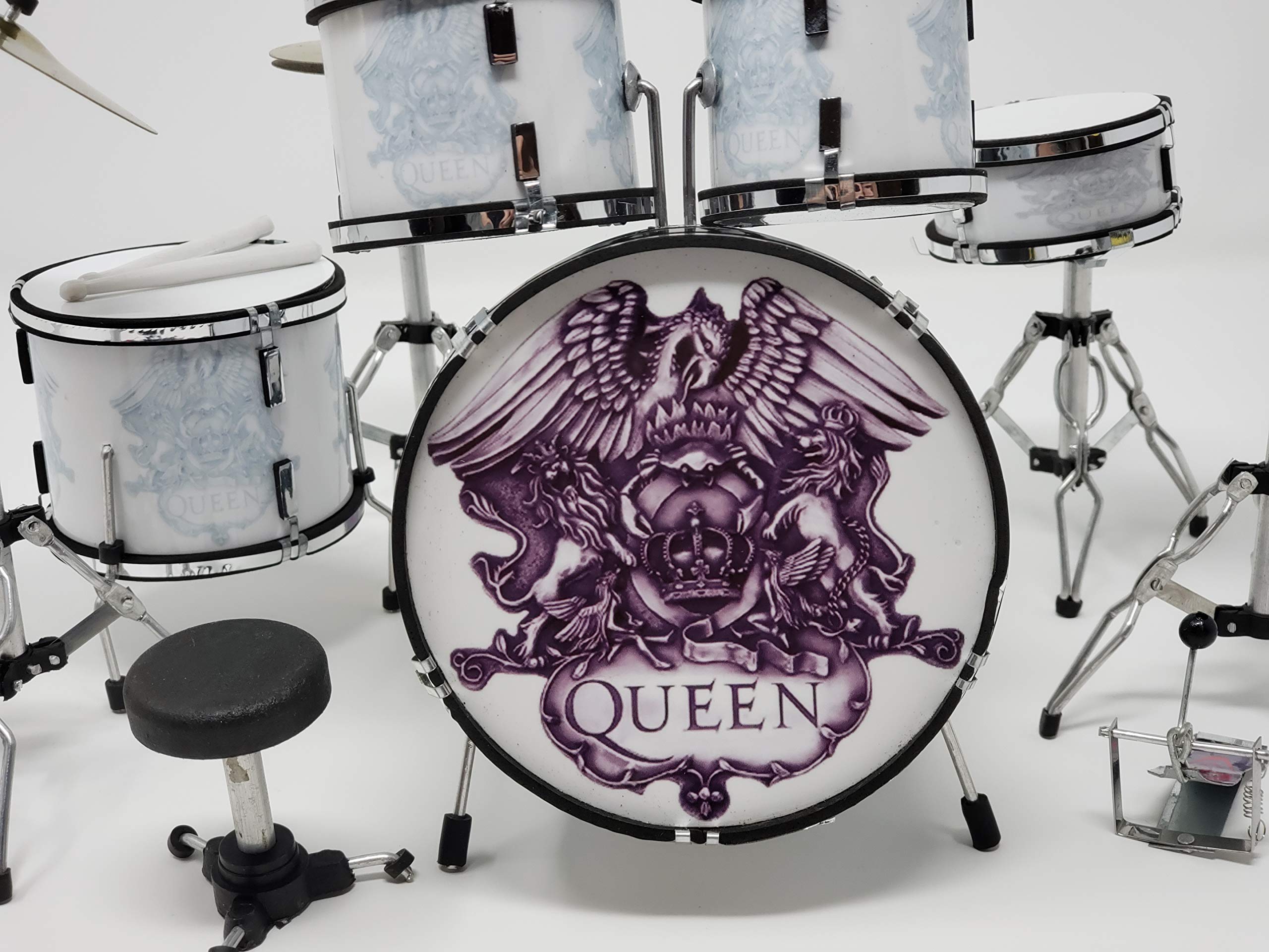 Roger Taylor QUEEN miniature drum set. Excellent details. Mini drum