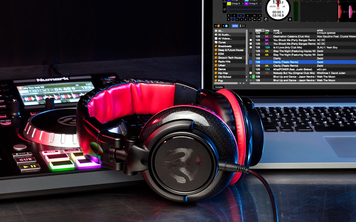 Numark Red Wave Carbon Headphones, Black