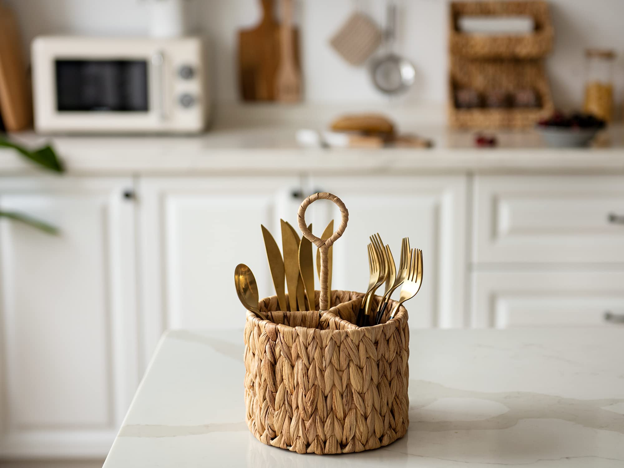 StorageWorks Wicker Flatware Organizer, Hand Woven Water Hyacinth Cutlery Holder for Countertop with Handle, 1 Pack