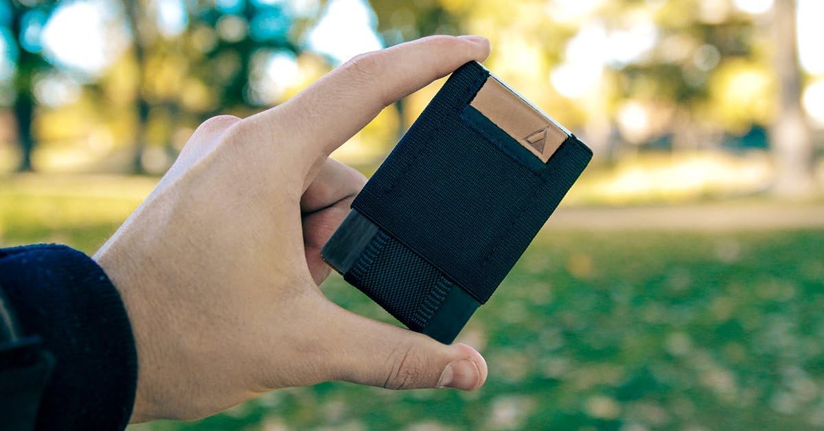 NOMATIC Minimalistic Wallet for Men and Women - Slim Wallet Fits In Front Pocket - Holds 4-15 Cards - Hidden Cash Holder and Key Holder Pocket (Black)