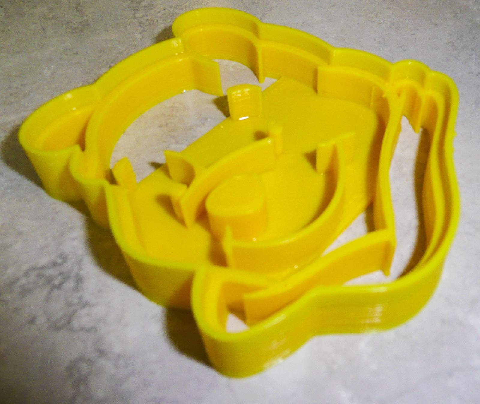 WINNIE THE POOH FACE CARTOON BOOK CHARACTER DETAILED COOKIE CUTTER MADE IN THE USA PR455