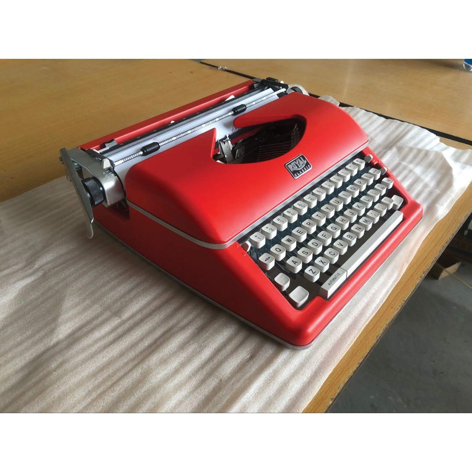 Royal 79120q Classic Manual Typewriter (red)