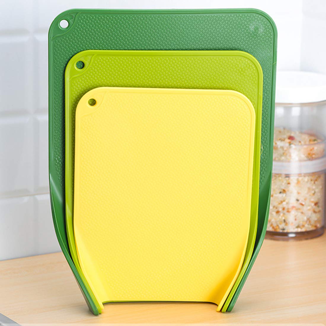 XIZEN Kitchen Cutting Board (3-Piece Set)-PP material Easy to wash BPA-free,The bottom curling design makes food not easy to spill,Texture cut surface,Rubber bottom non-slip., Multicolor, YZ0003
