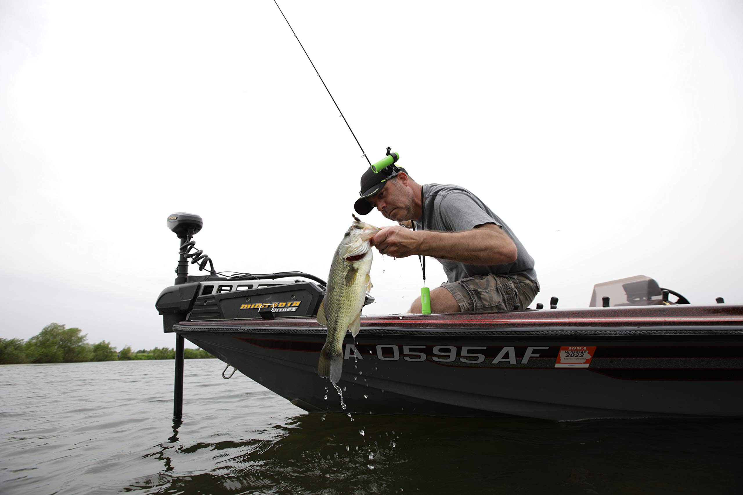 TACTACAM Fish-i Wide Lens Fishing Action Camera + Head Mount and Universal Mount Adapter