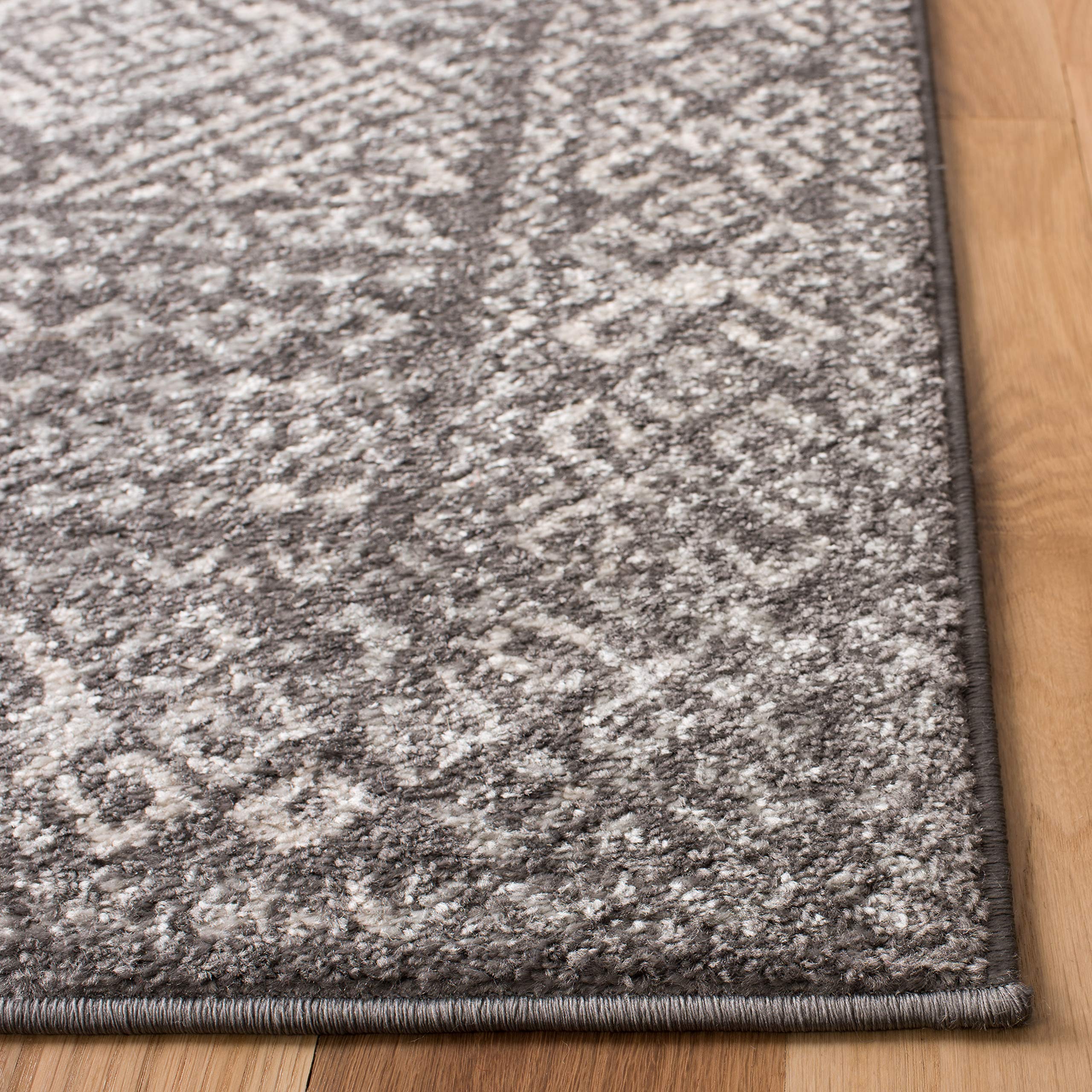 SAFAVIEH Tulum Collection Area Rug - 6' x 9', Dark Grey & Ivory, Moroccan Boho Distressed Design, Non-Shedding & Easy Care, Ideal for High Traffic Areas in Living Room, Bedroom (TUL264F)