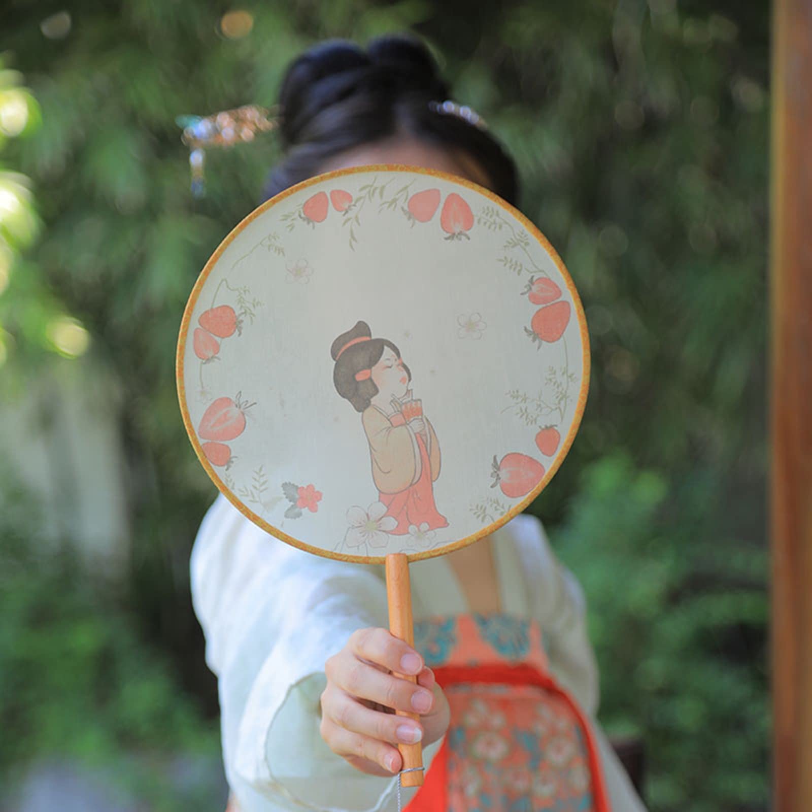 XELDEC Chinese Style Round Fan Simulation Silk Hand Fan Court Fan Dance Fan Hanfu Cheongsam Fan