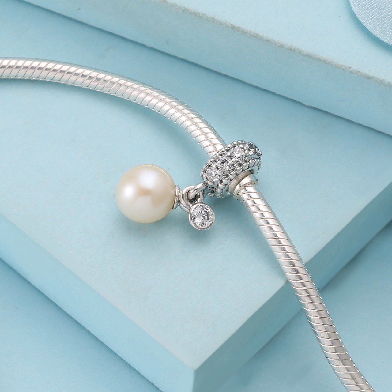 PANDORA Dangle Luminous Elegance Charm 791871P
