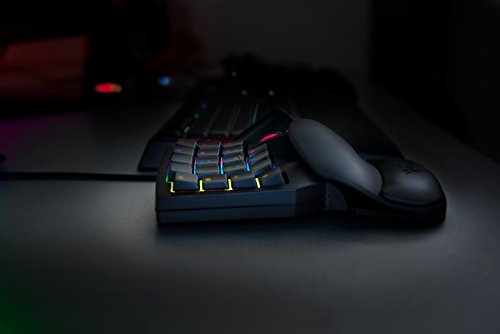 Razer Tartarus V2 Chroma - Ergonomic Mecha-Membrane Gaming Keypad - 32 Fully Programmable Keys - 8-Way Thumbpad & Scroll Wheel w/Detachable Palm Rest (Renewed)
