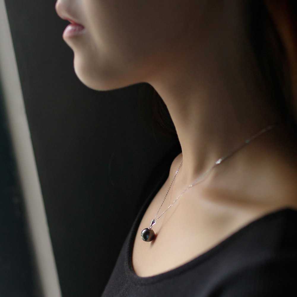 Paialco 18K White Gold Cultured Tahitian Black Pearl Pendant Necklace with 18" Chain, Round 8-9MM