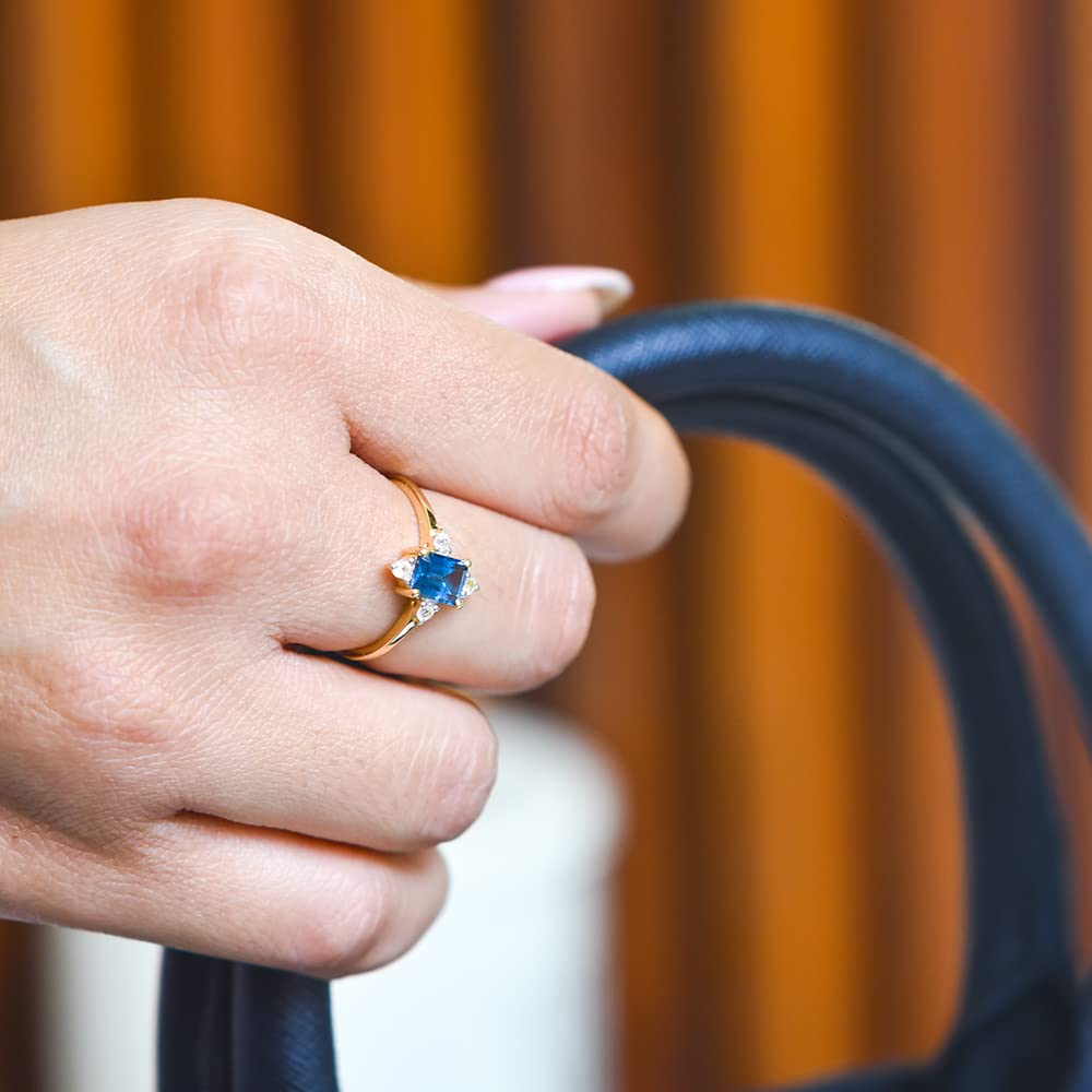YoTreasure 1.67 Ct. London Blue Topaz & White Topaz 10K Yellow Gold Ring (7)