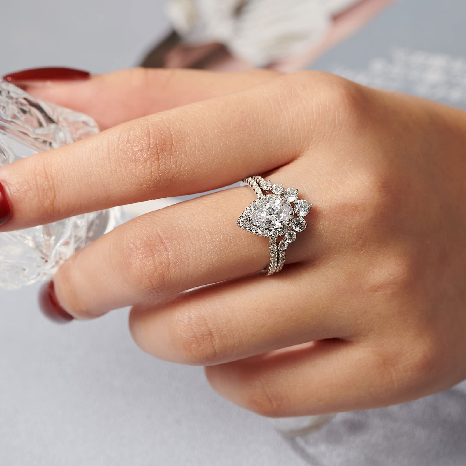 Wuziwen 2CT Vintage Engagement Rings Wedding Ring Set for Women Halo Bridal Ring Sets 925 Sterling Silver CZ (Pear Halo Silver, 6.5)