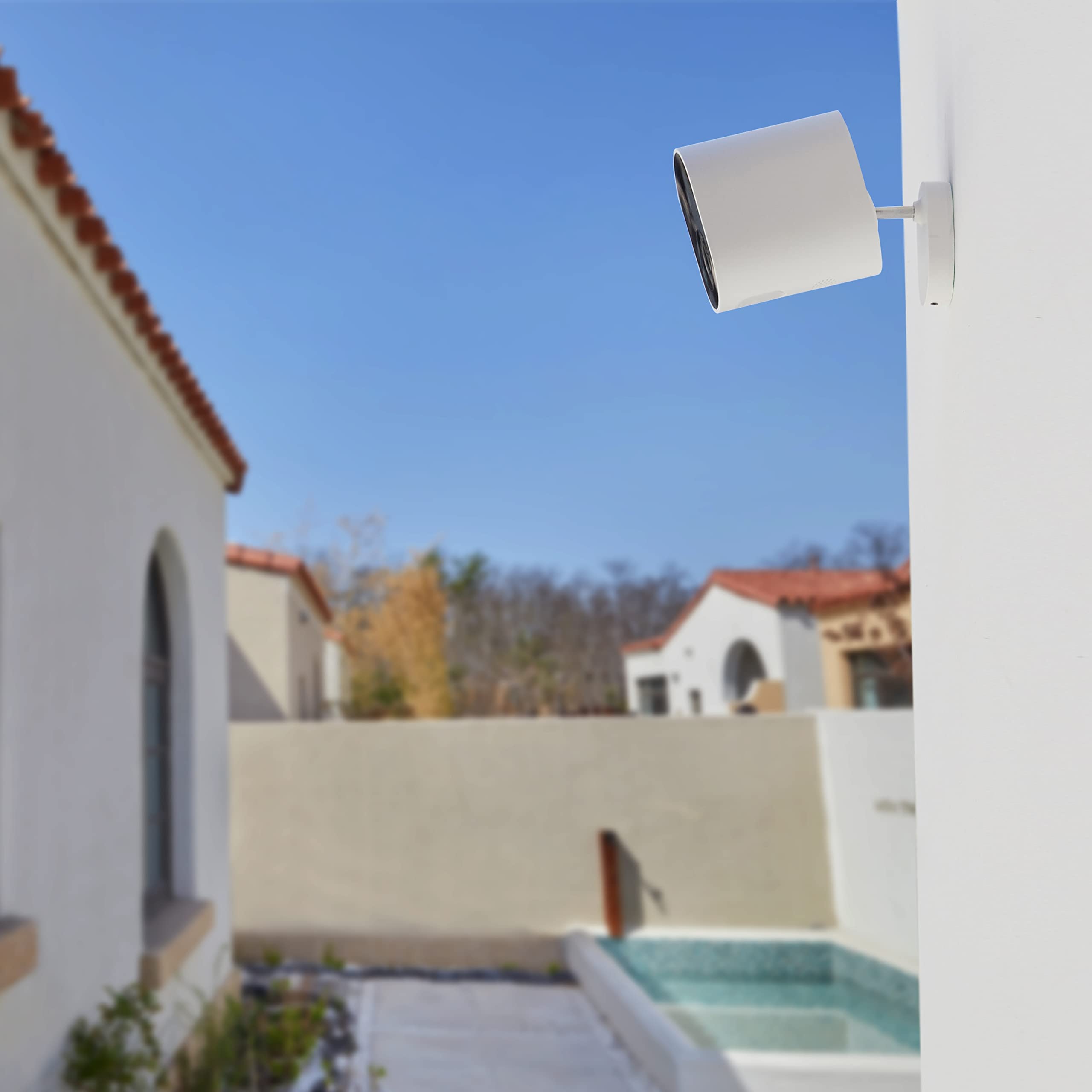 Xiaomi Mi Wireless Outdoor Security Camera 1080p, IP65 Dust and Water Resistant, 2-Way Audio, 130° Wide Angle, 90-Day Long Battery Life, 7m PIR Human Detection, White