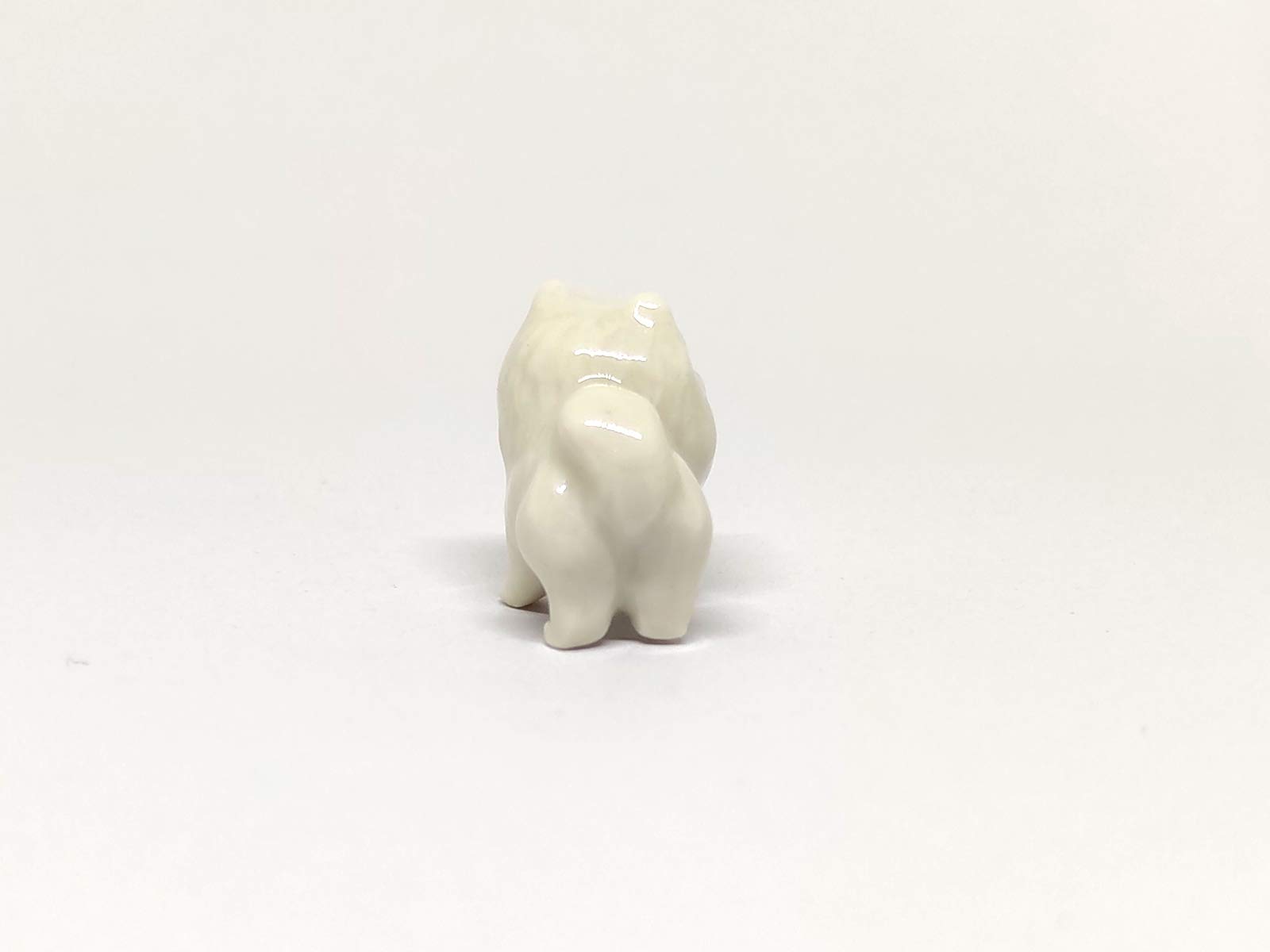 SSJSHOP Pomeranian Micro Tiny Dollhouse Figurines Ceramic Hand Painted Animals Collectible Dog Lover Gift Home Garden Decor (Stand)