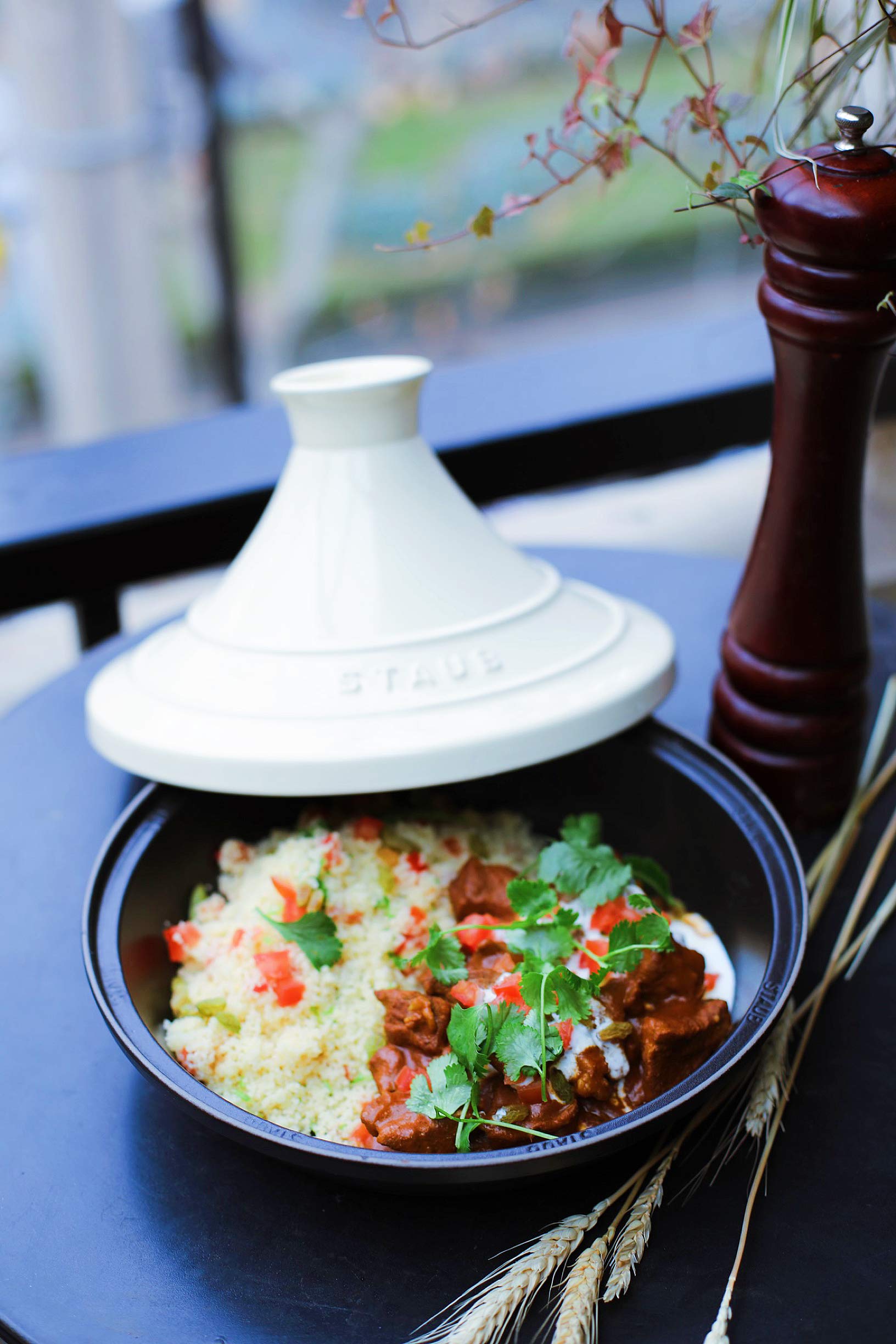 ストウブ(Staub) Tagine Pot, 28cm, Ivory