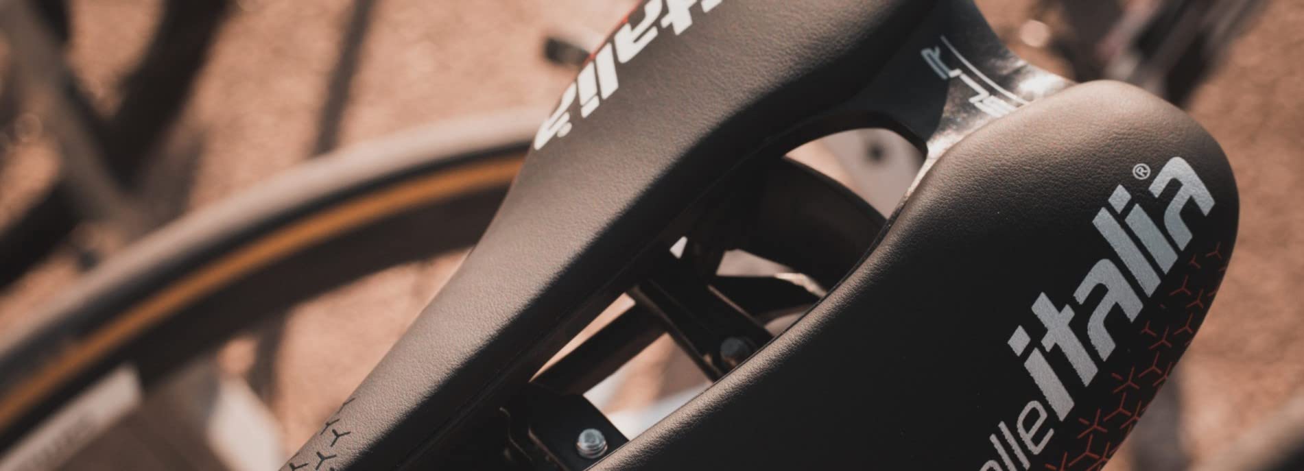 SELLEITA Selle Italia SLR Boost Kit Carbonio Superflow Pro Team Edition Saddle: Black/Black, S3