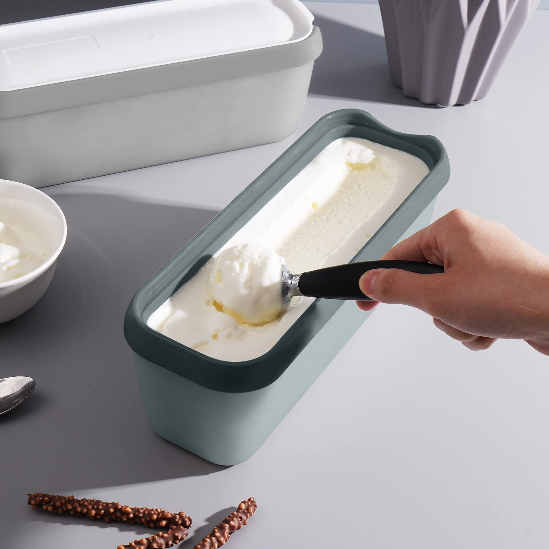 SveBake Ice Cream Storage Containers with Lids 2 PACK - 1.5 Quarts Homemade Ice Cream Tubs, Freezer Containers, Purple & Lavender