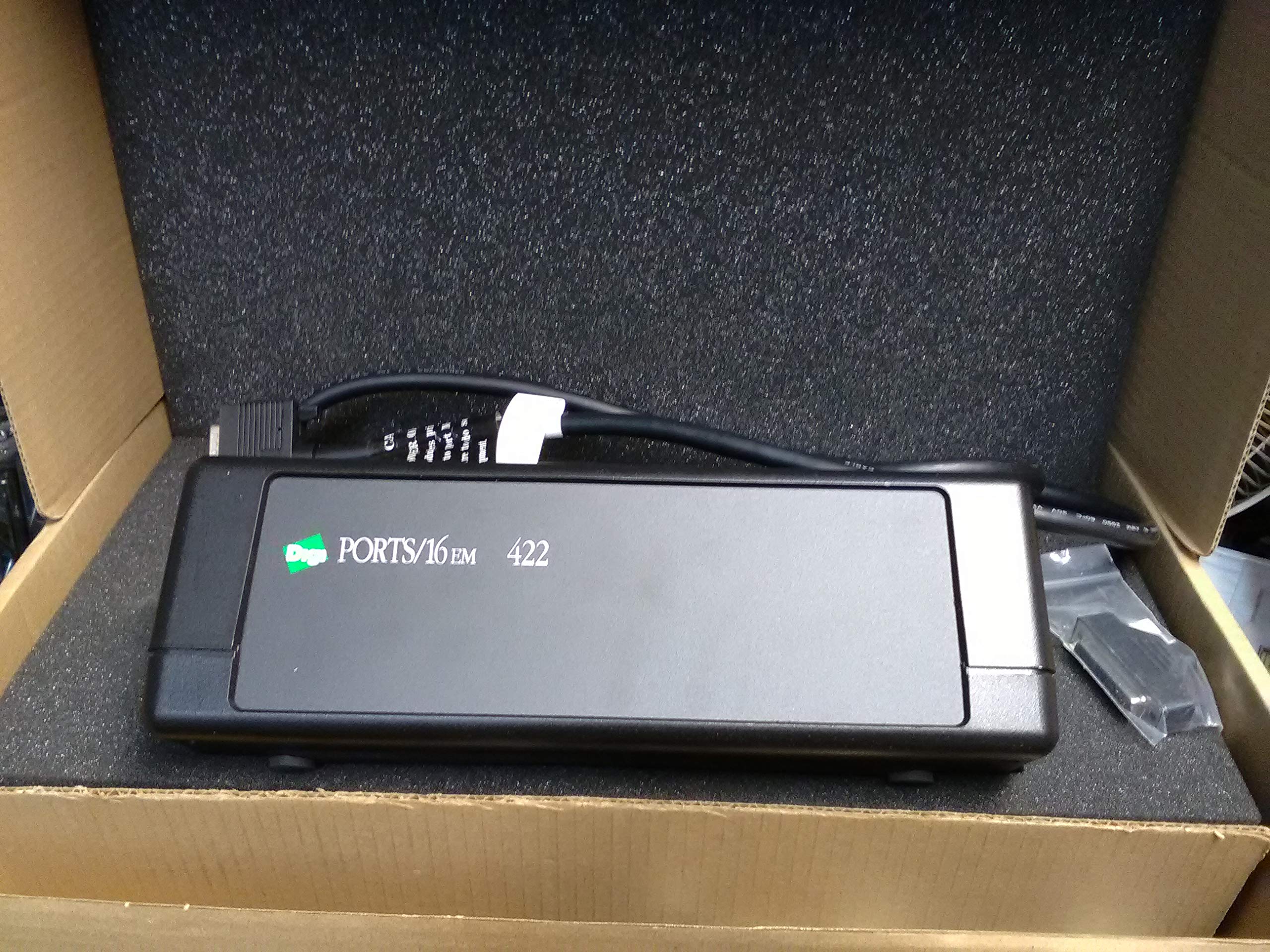 The Nekid Cow 76000529 (GenuineE SUB New 0 Hours) GenuineE 800GB 6G SATA VE LFF SCC 3.5 SSD