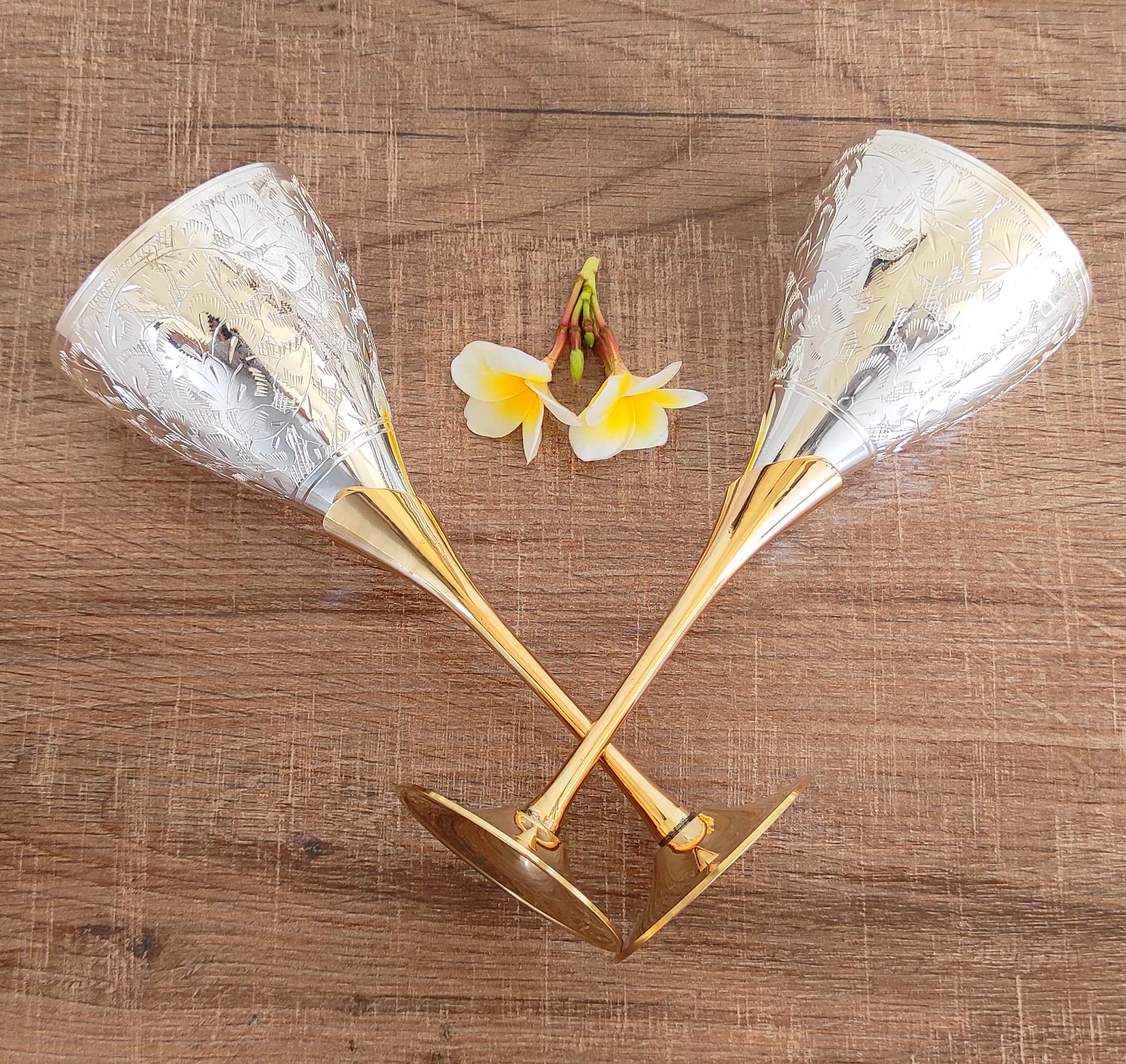 VIBRANIC Wine Glass Handmade Engraved Vintage Silver Plated Brass Champagne curved Fluted Wine Glass Pack of 2