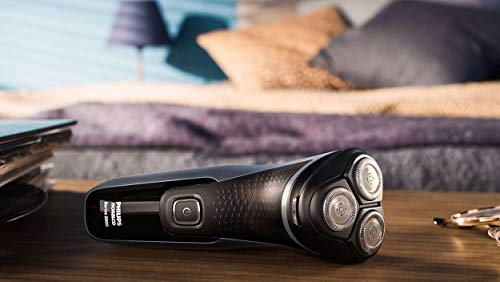 Philips Norelco 2500, S1311/82, Dry Electric Men's 2000 Series Shaver with Corded/Cordless Operation, Pop-up Trimmer, Self-Sharpening Blades & Charging Status Display