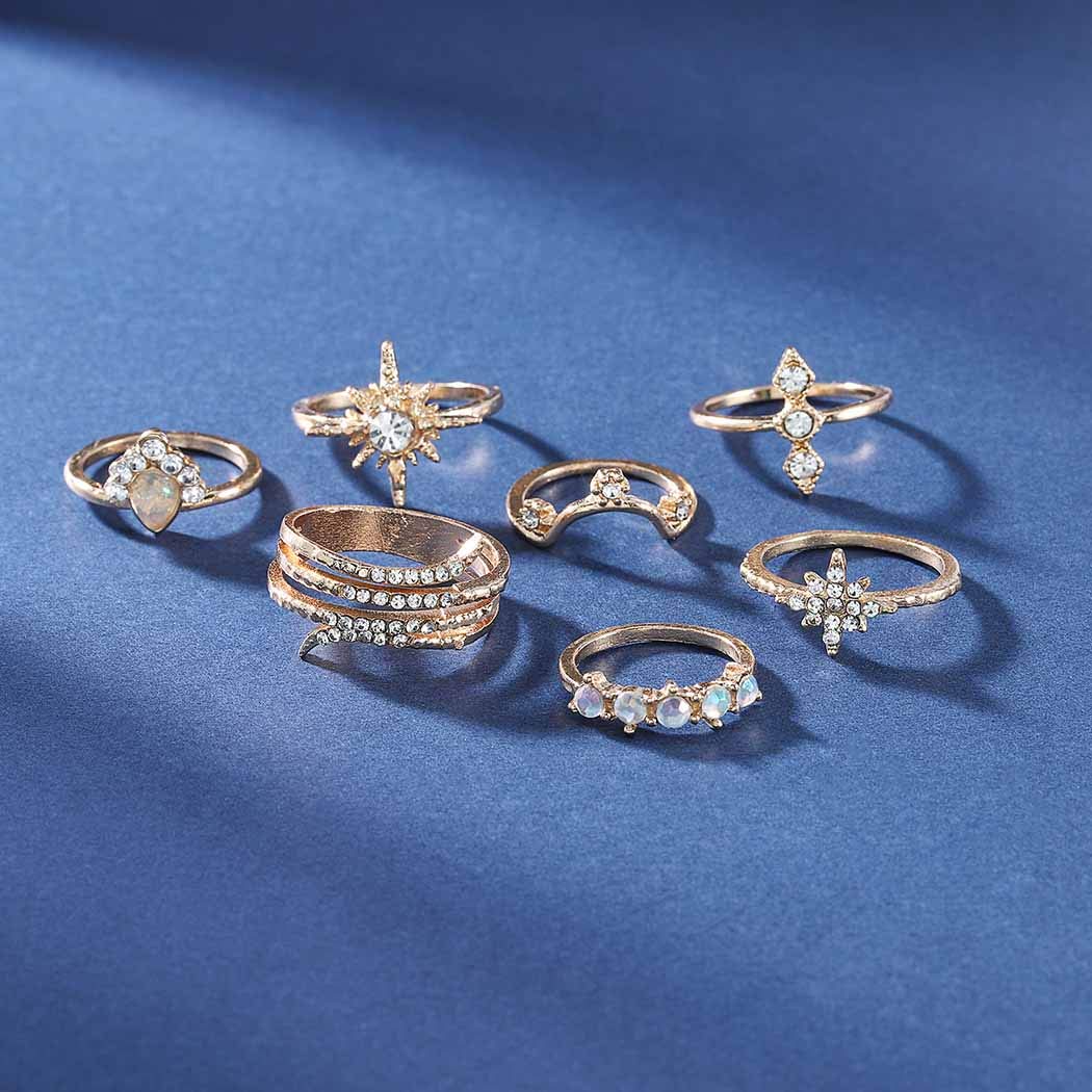Simsly Boho Knuckle Ring Stackable Rhinestone Gold Joint Nail Ring Crystal Knuckle Rings Set for Women and Girls(17PCS) (Set 1)