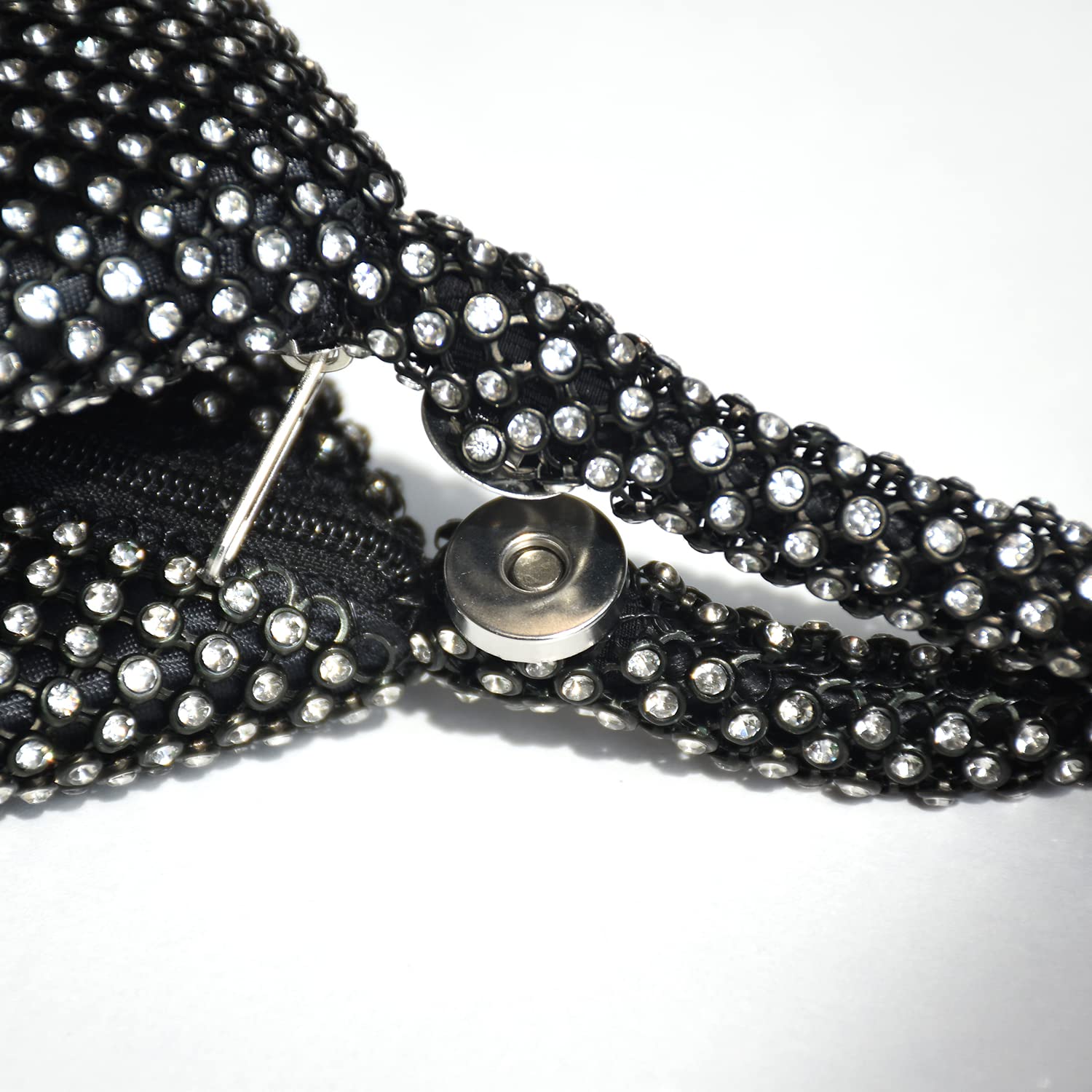 Women's Evening Bag Sparkly Rhinestone Purse Triangle Designer Wrist Clutch Purse for Party Prom Wedding Purse Black