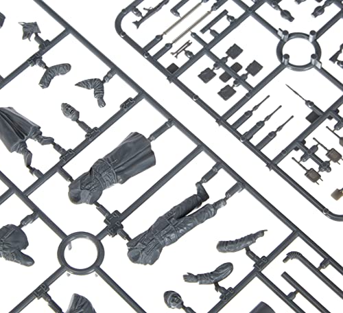 Tamiya Models German Soldiers at Field Briefing