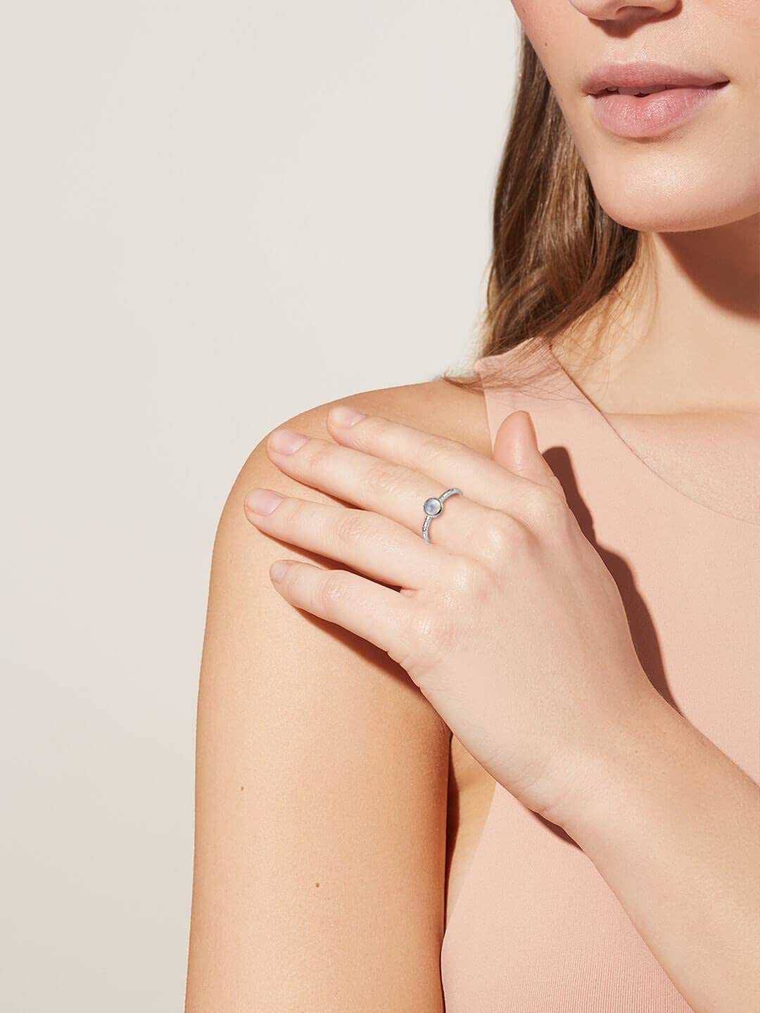 Vanel Moonstone Ring Sterling Silver Moonstone Band Ring for Women Rainbow Moonstone Jewelry with Gift Box for Promise Engagement Anniversary Wedding Ring