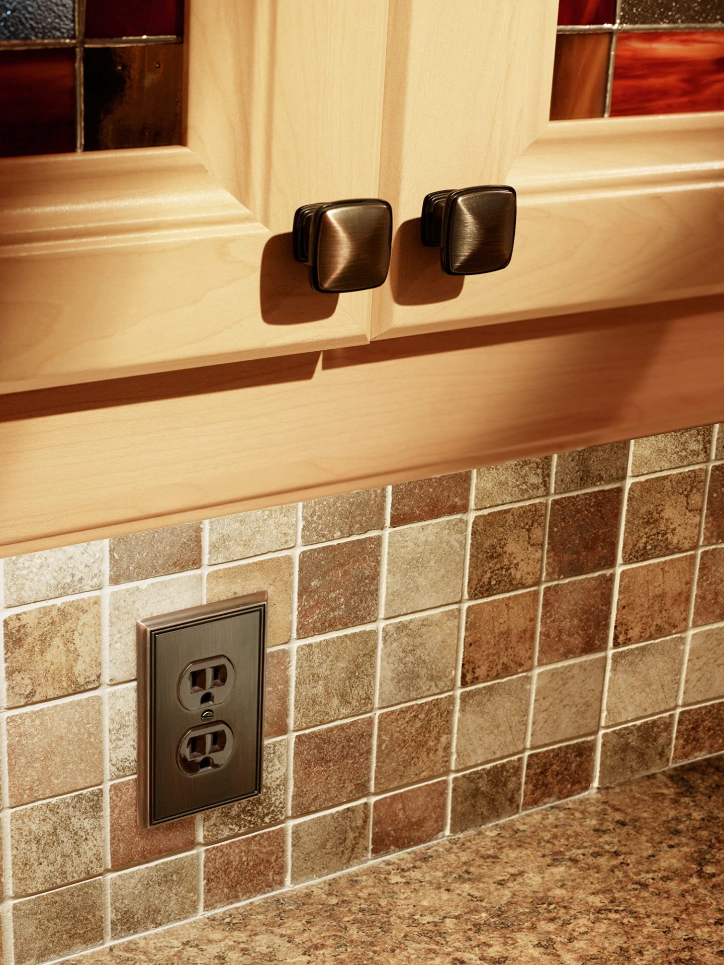 Richelieu Hardware BP852195 Contemporary 1-Gang Duplex Outlet Wall Plate, Brushed Nickel