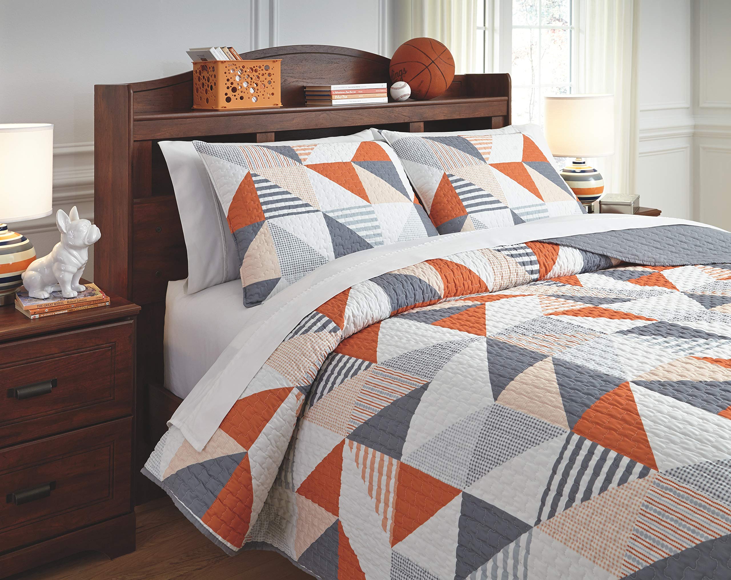Signature Design by Ashley Layne Contemporary Geometric Design Reversible Full Coverlet with Two Pillow Shams Set, Gray White, Orange