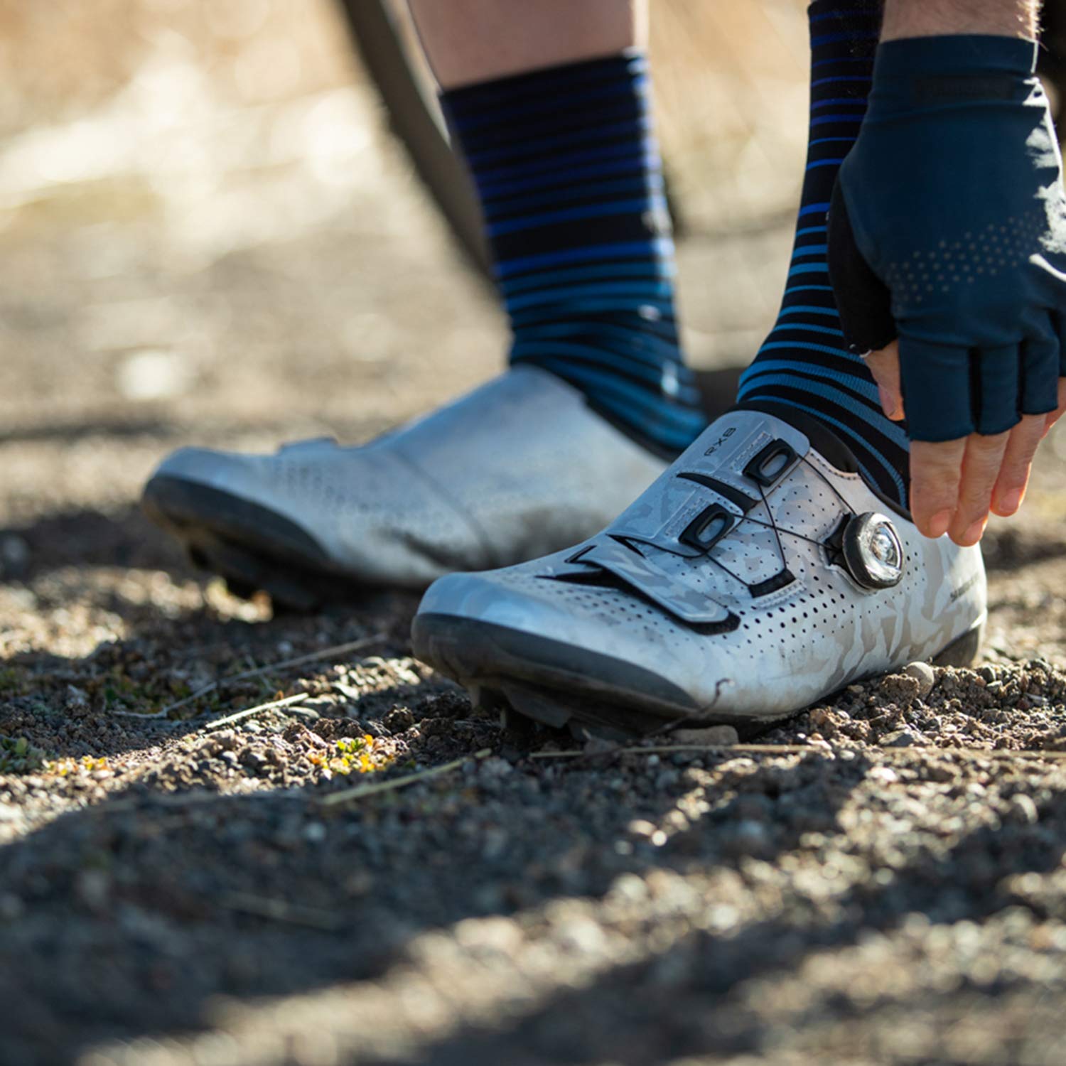 SHIMANO SH-RX800 High Performance Gravel Racing Shoe, Silver, 8.5-9 Men (EU 43)