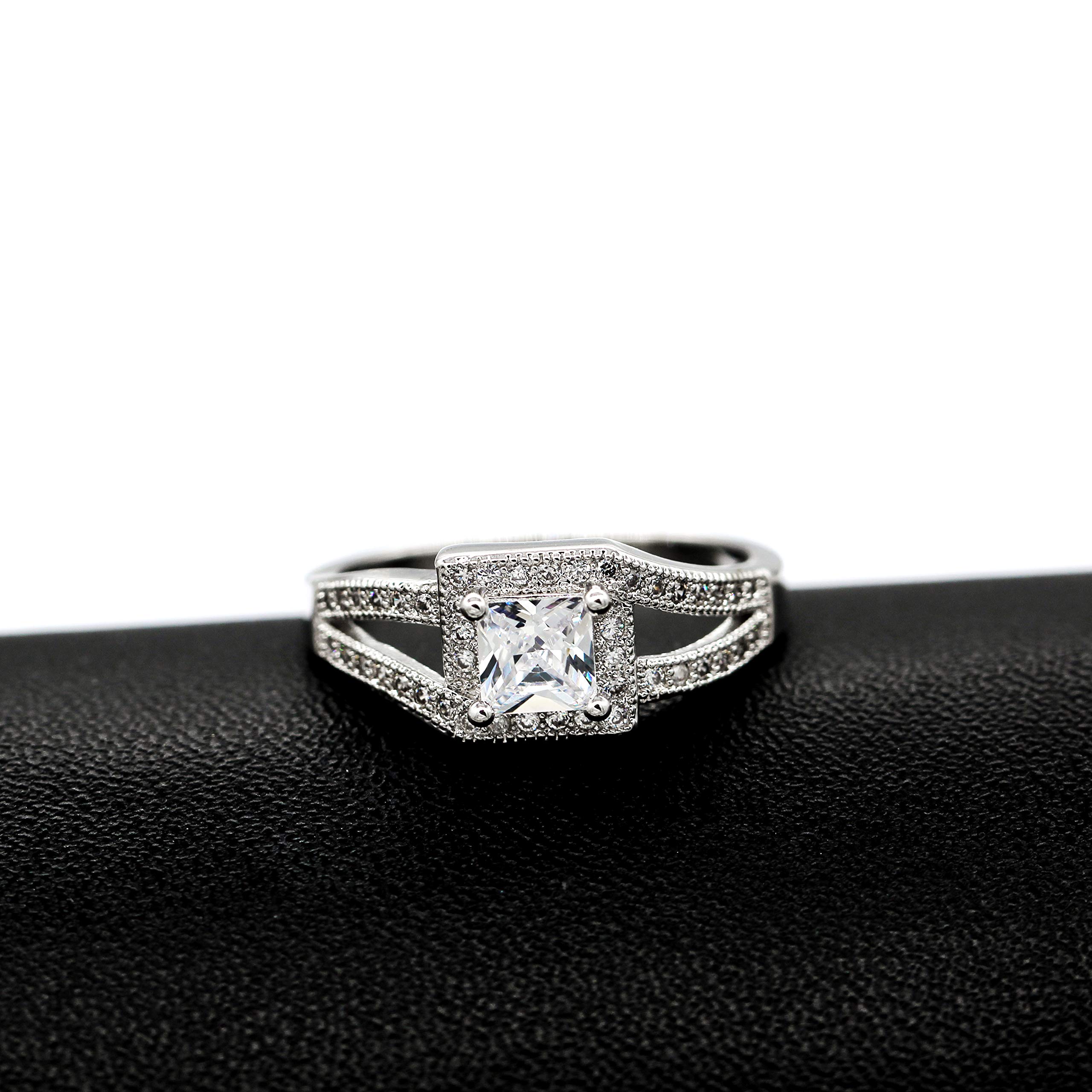 Uloveido Women's White Gold Plated Princess Cut Cubic Zirconia Wedding Engagement Ring Split Shank Solitaire Anniversary Ring (Size 8) WX013