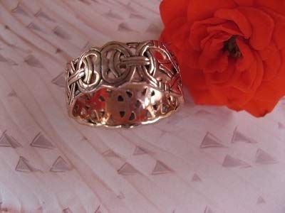 Solid copper Celtic Knot band ring CRI573-3/8 of an inch wide. Available in sizes 4 thru 13. (11)
