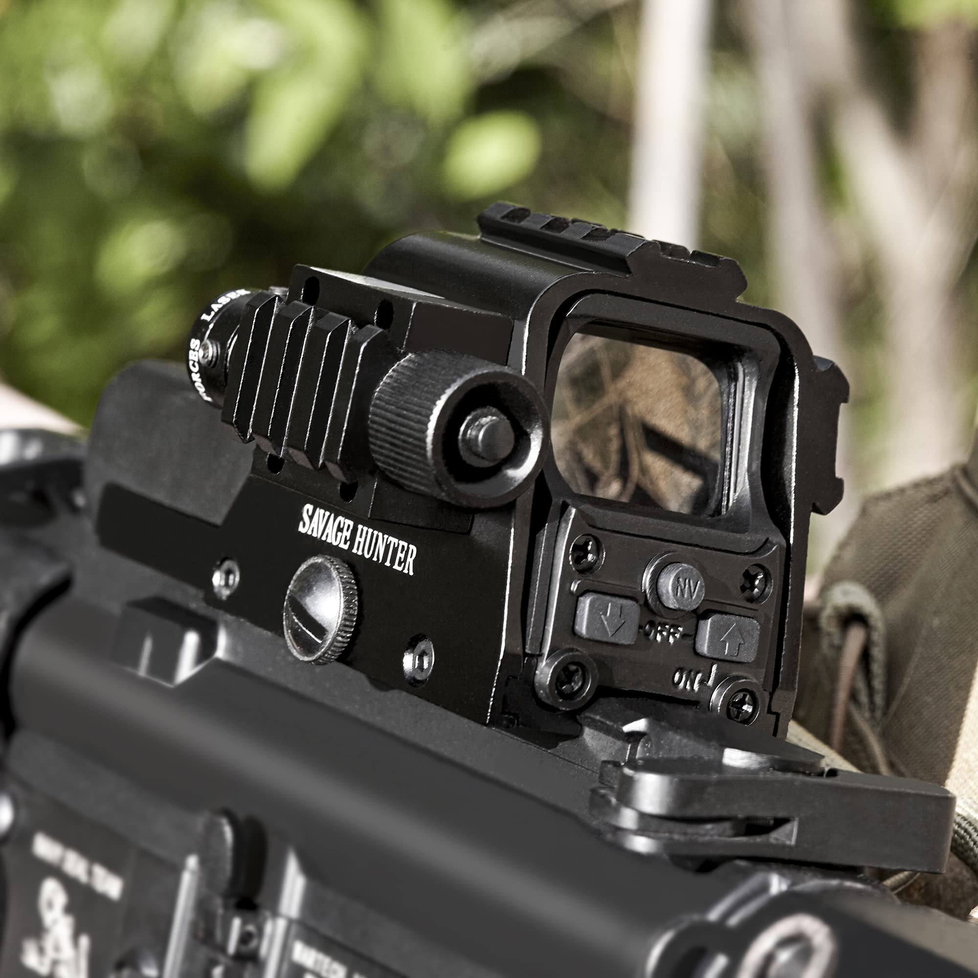 SavageHunter Tactical 552G Holographic Red Green Dot Sight Rifle Scope with Laser Sight 20mm Rail Mounts