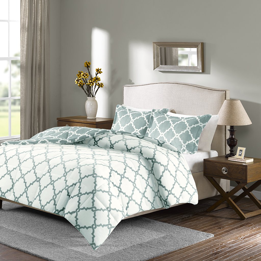 Sleep Philosophy True North Peyton Reversible Fretwork Print Plush Comforter Set Bedroom Comforters with Shams Ultra Soft and Cozy, Full/Queen, Aqua