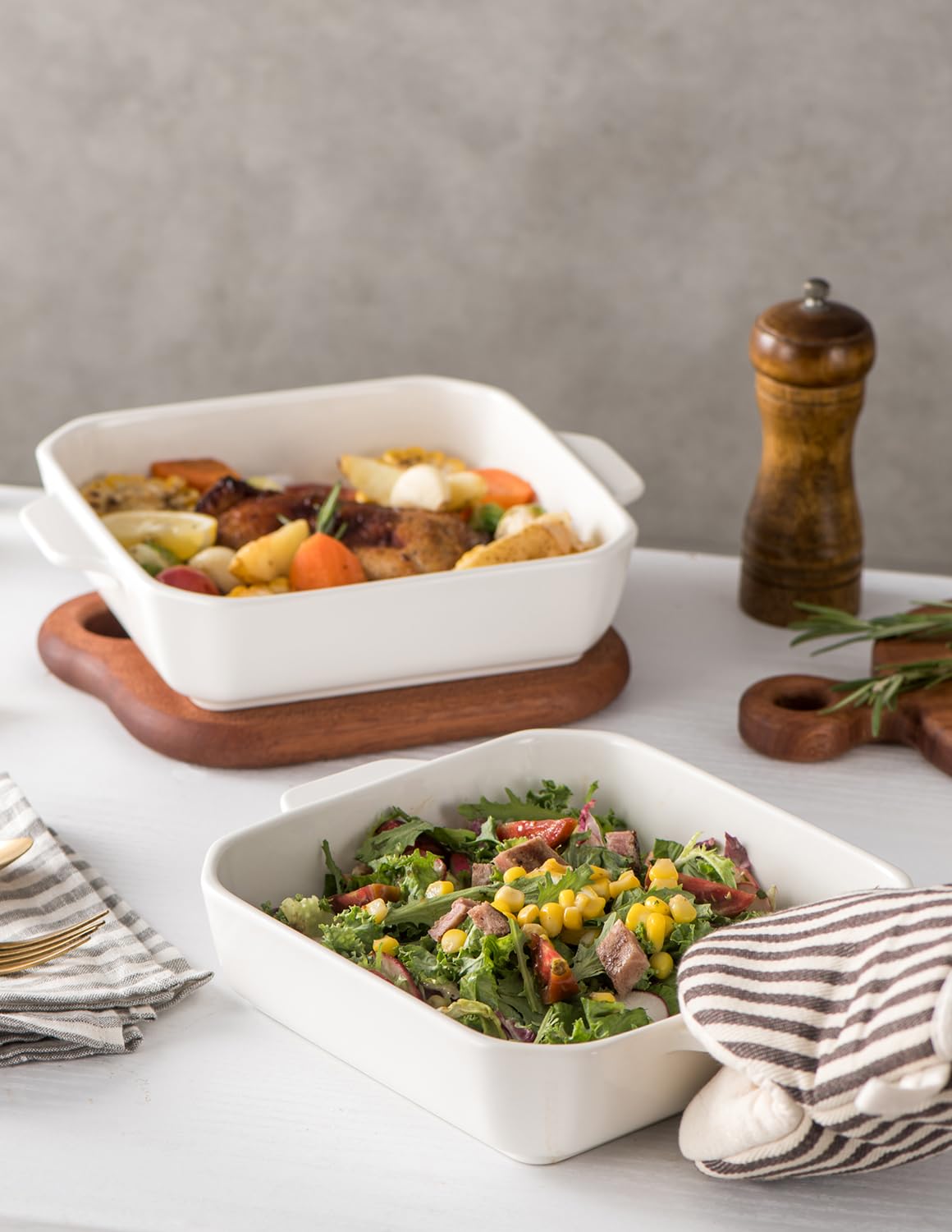 Onniyor Ceramic Baking Dishes, Square Baking Pans with Handles, Lasagna Pans Deep, Brownie Pans for Cooking, Casserole Dishes, Cake Pans, Bakeware Set for Kitchen, Oven Safe, 8 x 8 inches, Set of 2,
