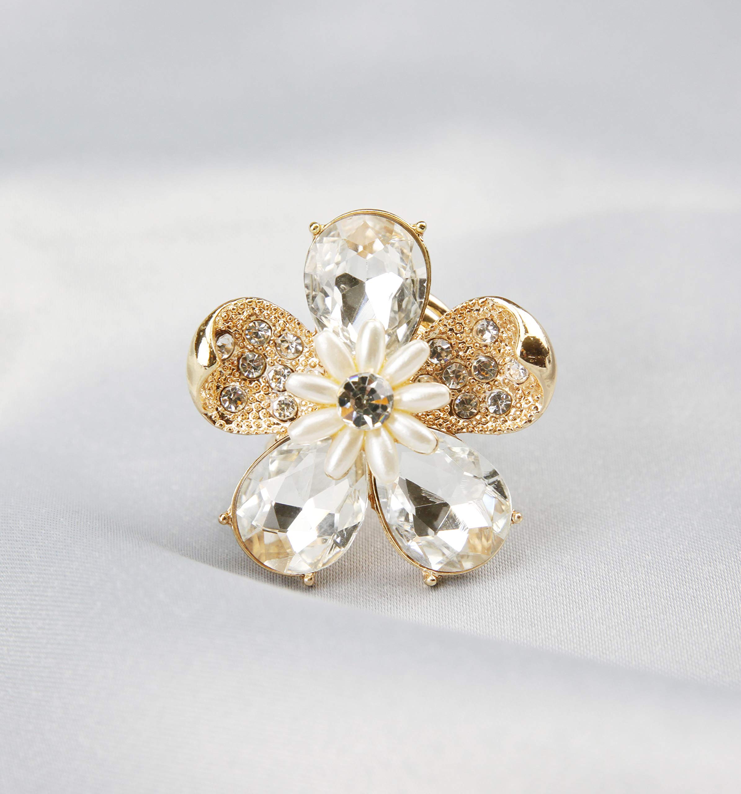 SP Sophia Collection Duchess Daisy Floral Bouquet Crystal Rhinestone Stretchable Fashion Gala Ring in Ginger Gold