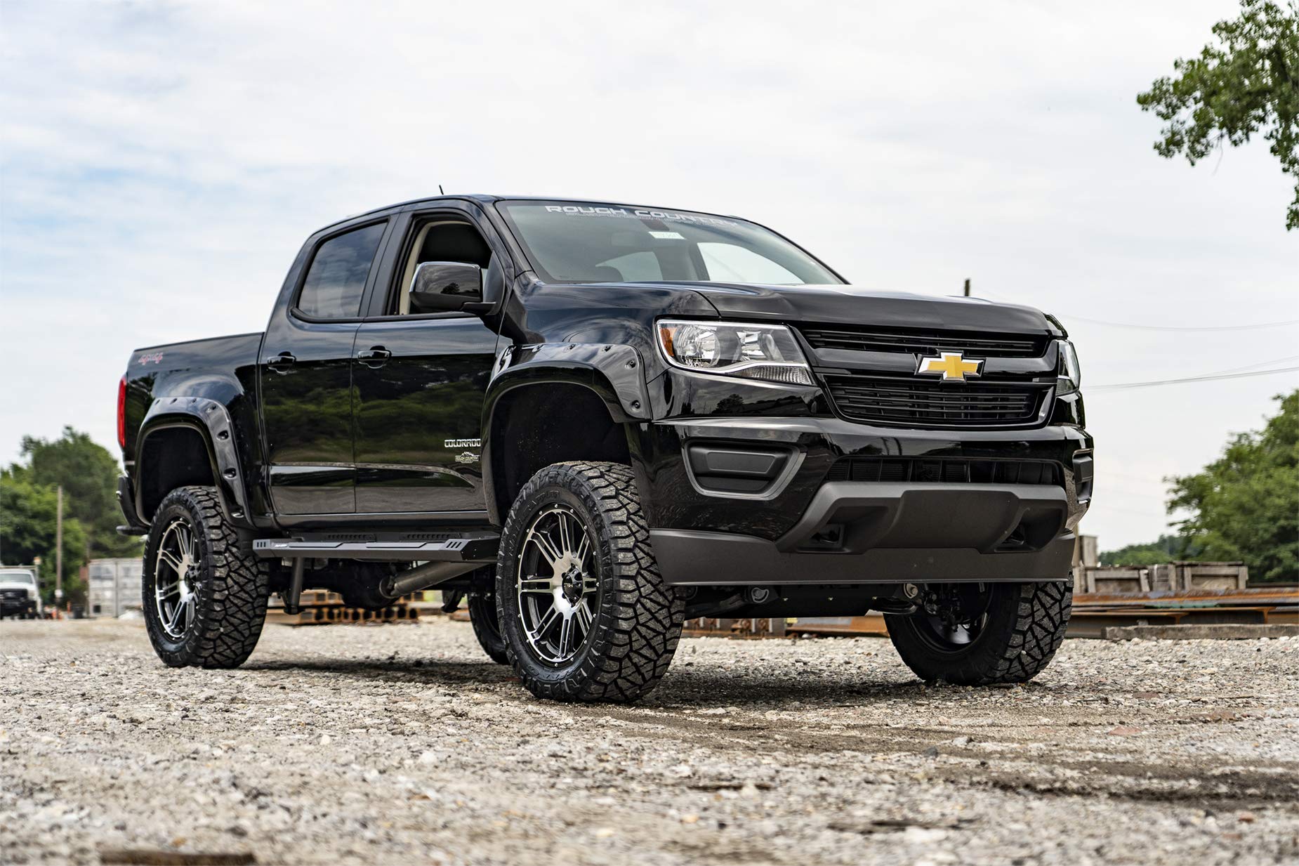 Rough Country HD2 Running Boards for 05-22 Tacoma | Double Cab - SRB051785